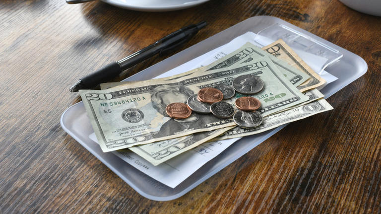 What Diners Need To Know About The 'No Tax On Tips' Rule Coming To ...