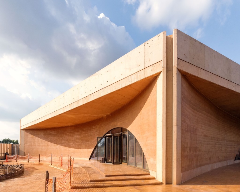 Protesters Storm Campus of Nigeria's Museum of West African Art ...