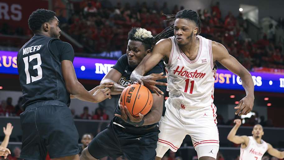 Houston Cougars Take Over Top Spot in New AP Poll