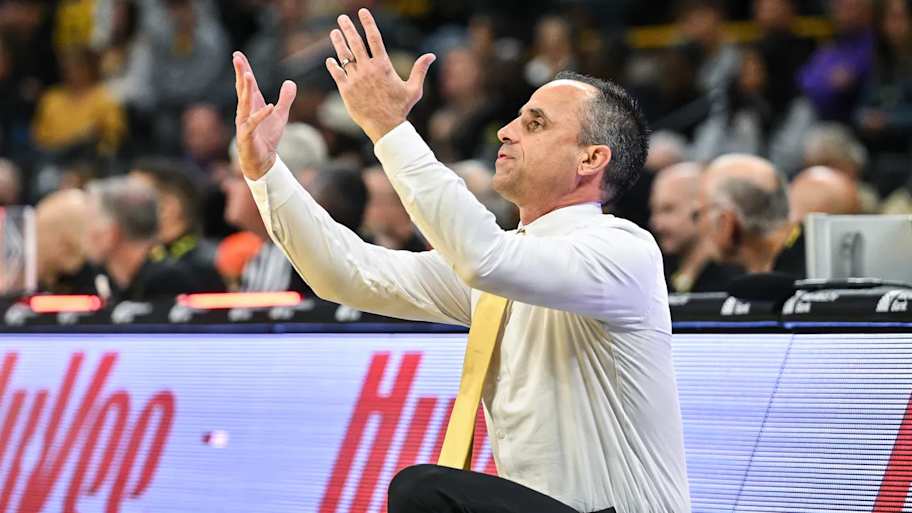 Iowa Favored in Big Non-Conference Duel
