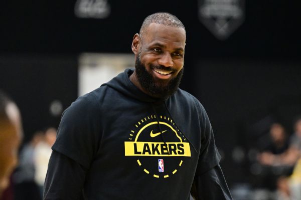 LeBron James on track to practice with Lakers' G League team