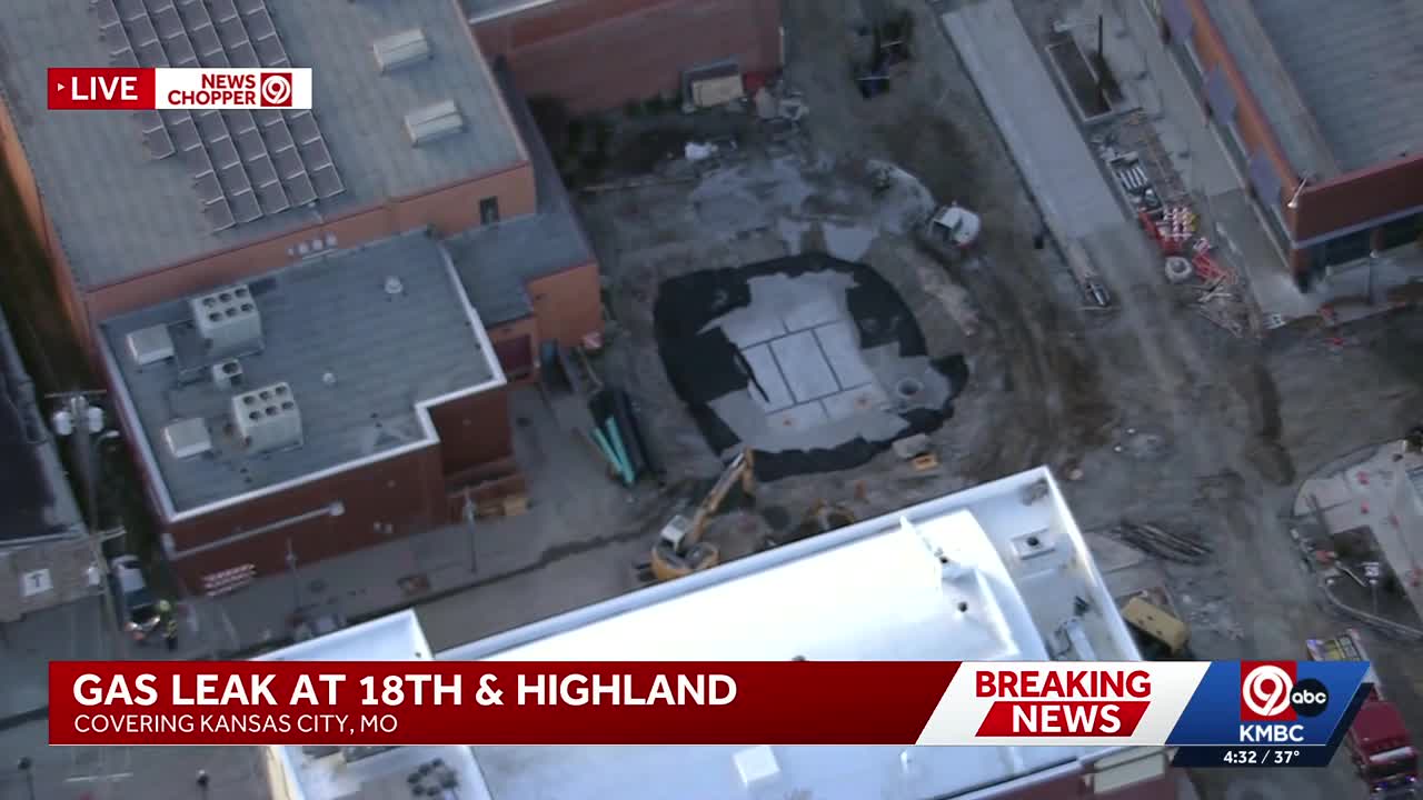 Spire, KCFD crews on scene of a gas leak at 18th, Highland