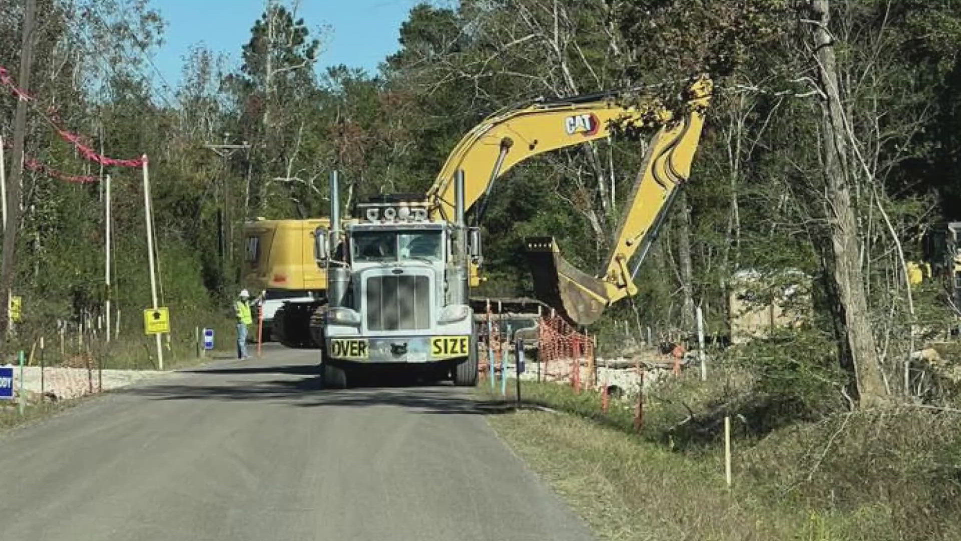 Traffic backups hit rural Newton County as pipeline project ramps up