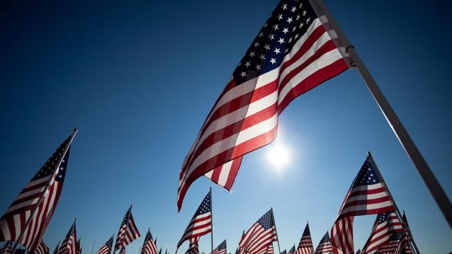 What's open and closed on Veterans Day in Los Angeles