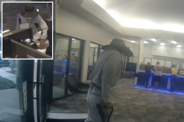 Brazen bank robber fakes limp to carry out broad-daylight heist in ...
