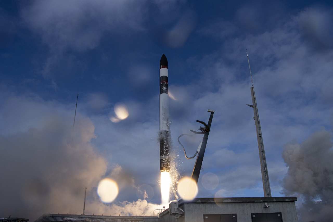 Rocket Lab stock has been a December darling. It has more room to rise ...