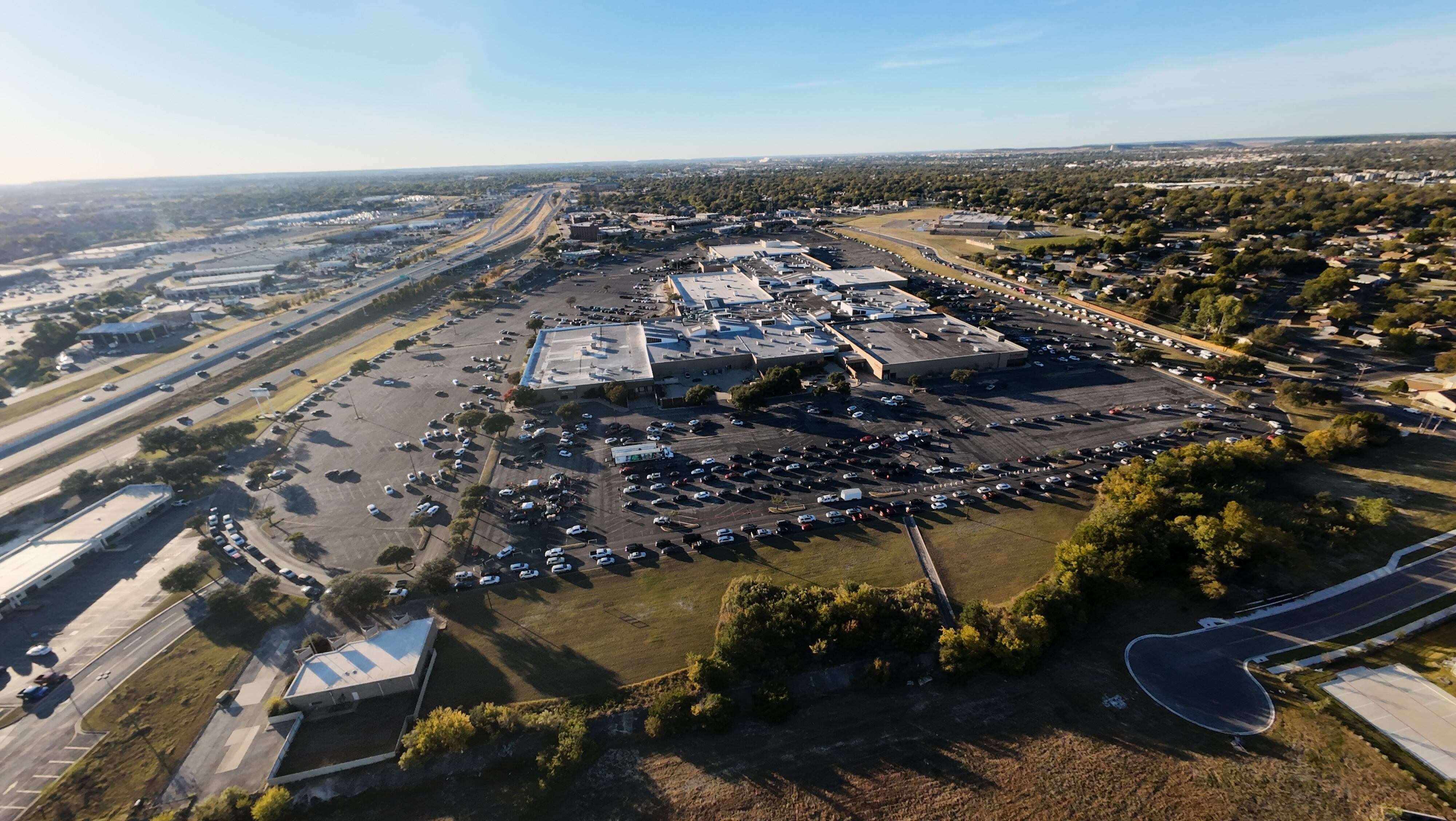 More than 1,000 families receive food from distribution at Killeen ...