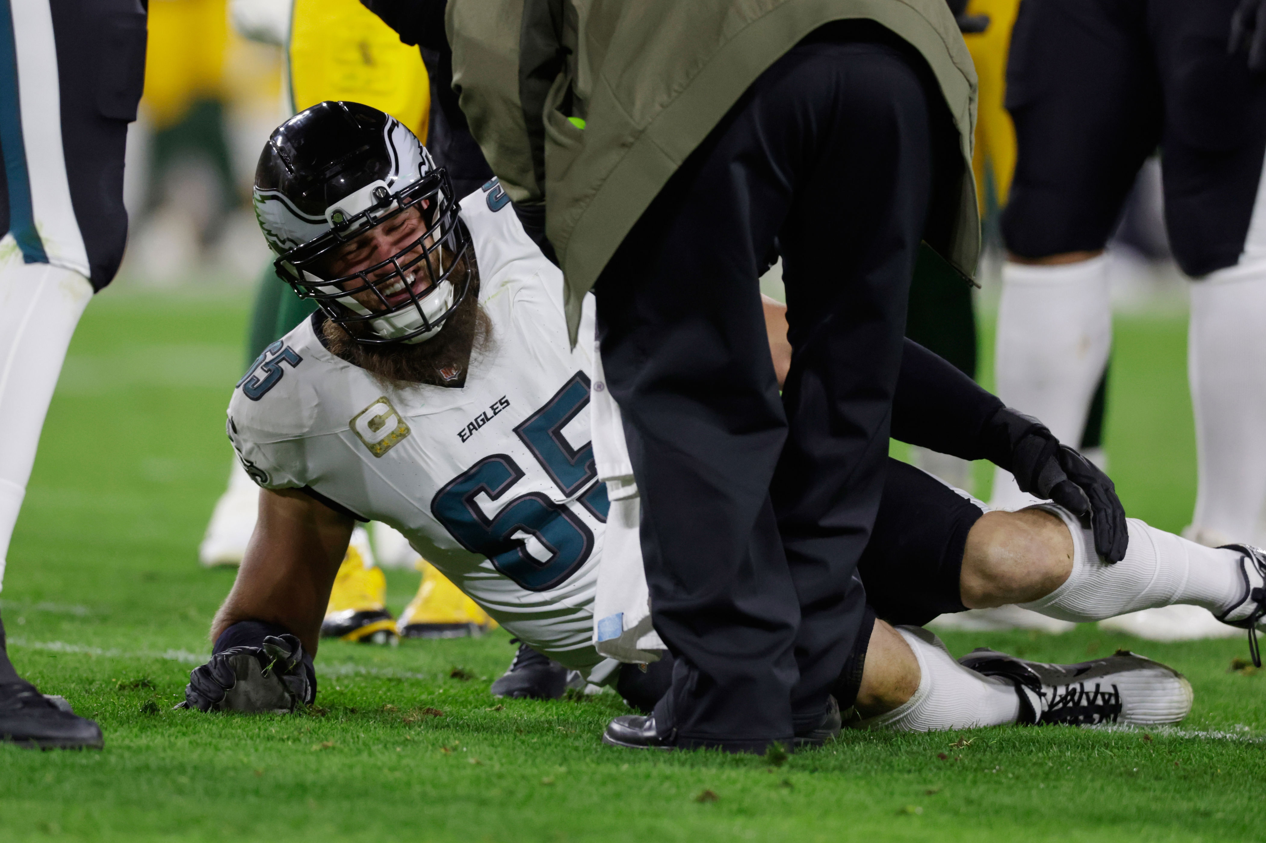 All-Pro Eagles T Lane Johnson returns late vs. Packers after leaving with ankle injury on cart