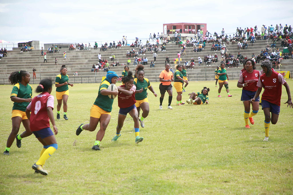 RUGBY À XV - DAMES - Le SC Besarety écrase le RCT Soavimasoandro