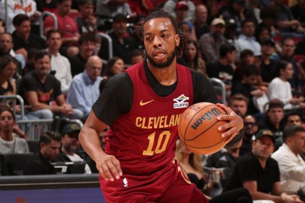 Cavaliers PG Darius Garland exits vs. Heat with toe injury