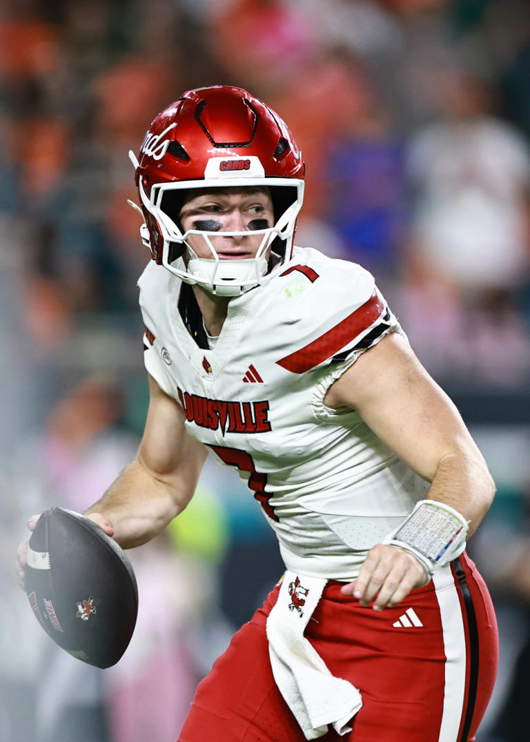 Texas man indicted for making alleged threats to Louisville football ...