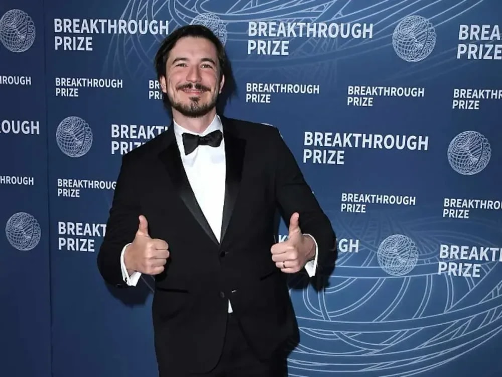 Robinhood CEO Thinks Future Investors May Laugh At Weekend Trading ...