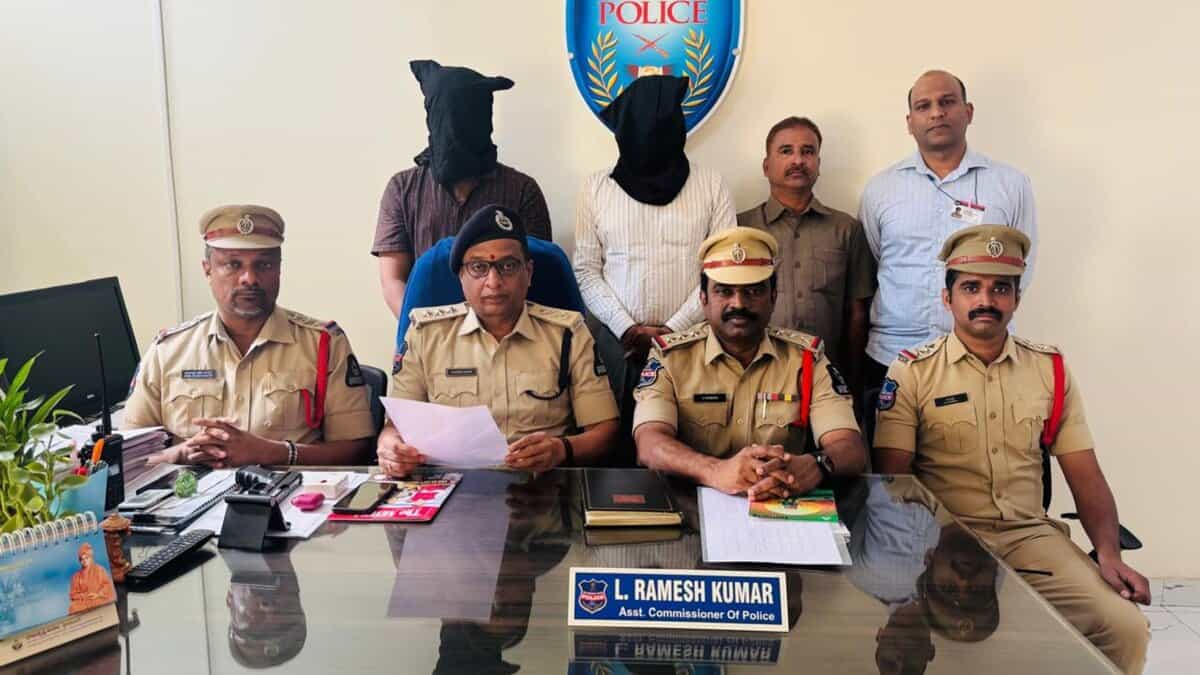 Two held for mobile theft in Hyderabad iPhone 17 seized