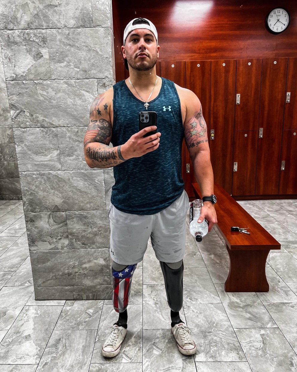 Marine vet with prosthetic legs was kicked out of exit row seat by ...