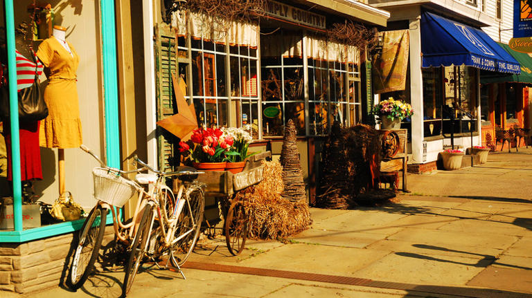 This Charming New York Town Along The Hudson River Is A Laid-Back Hub ...