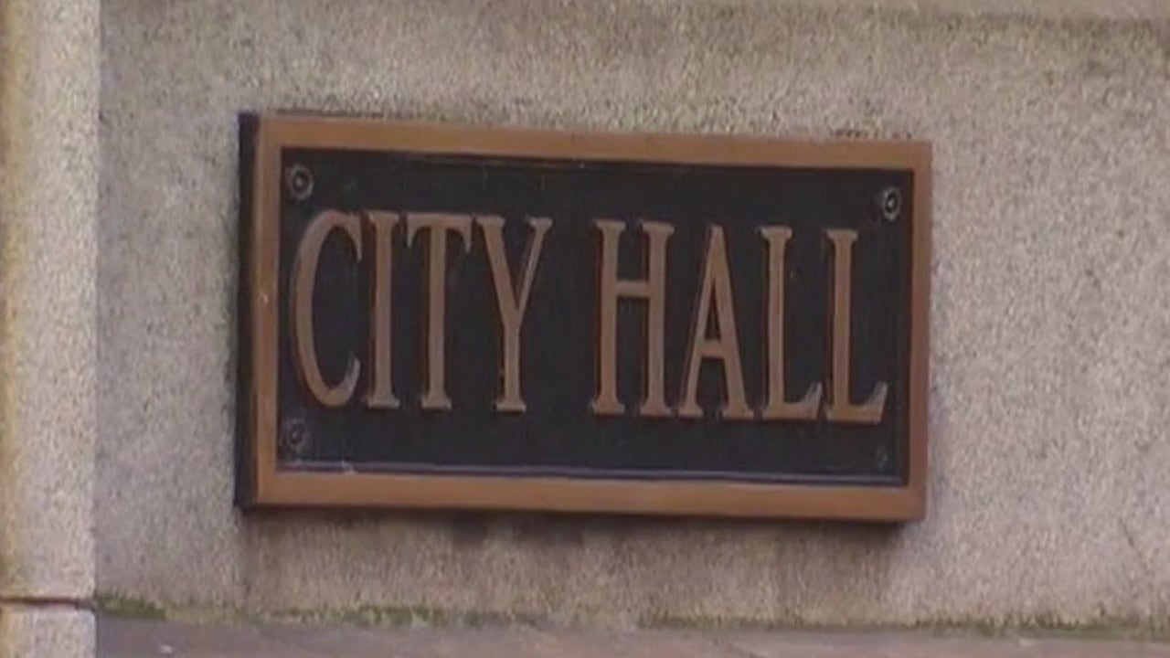 Chicago alders grill mayor’s budget team on report aiming to close $1B ...