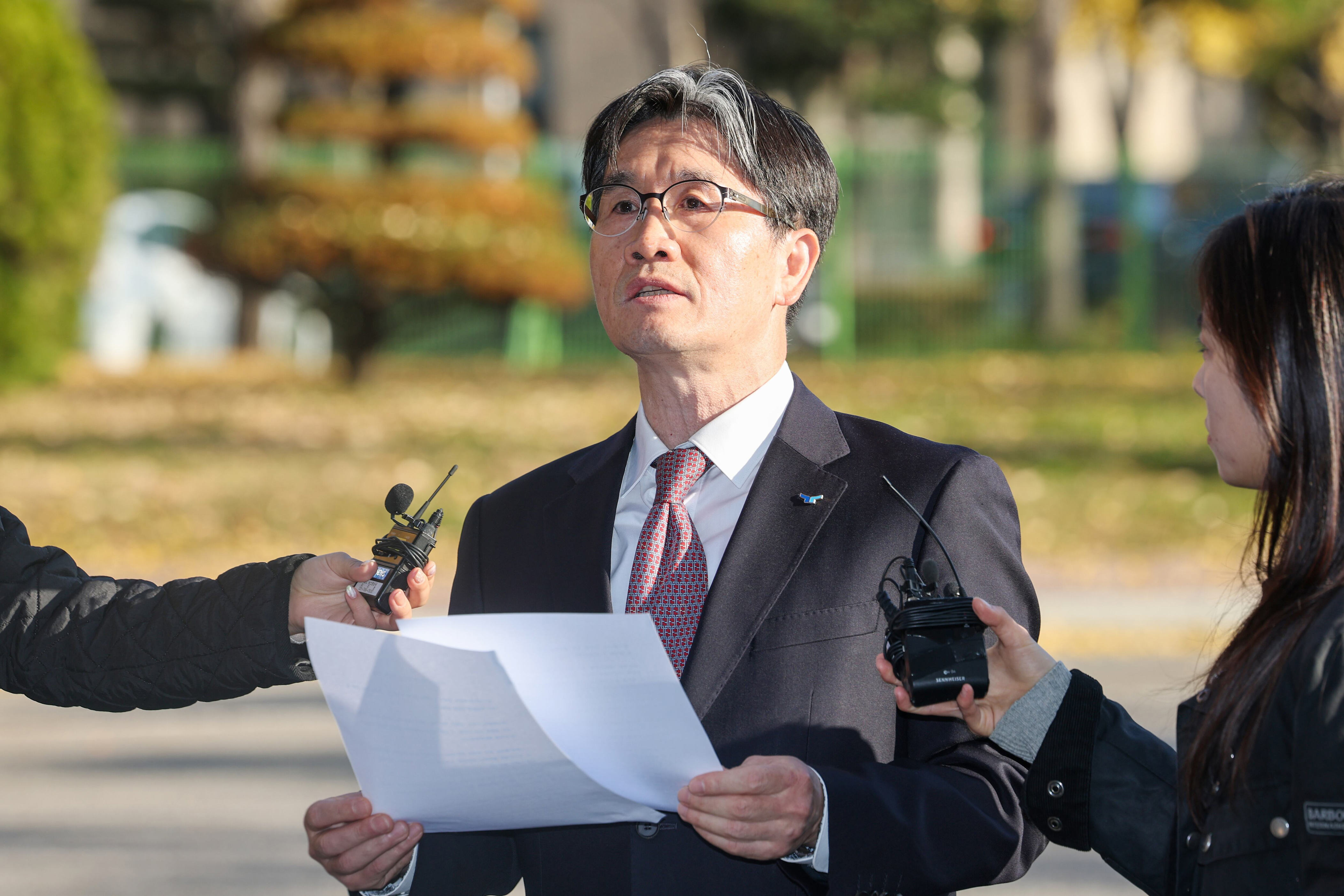 Corruption Investigation Office Director Denies Dereliction of Duty