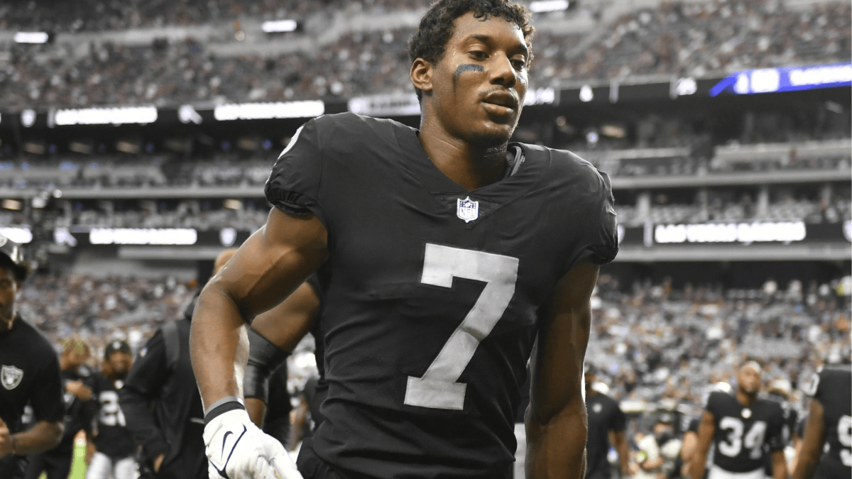 NFL: Serious Injury Ends Zay Jones' Season with the Cardinals