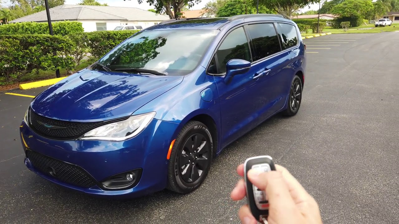 Chrysler Pacifica Hybrid 2020 | POV [HD]