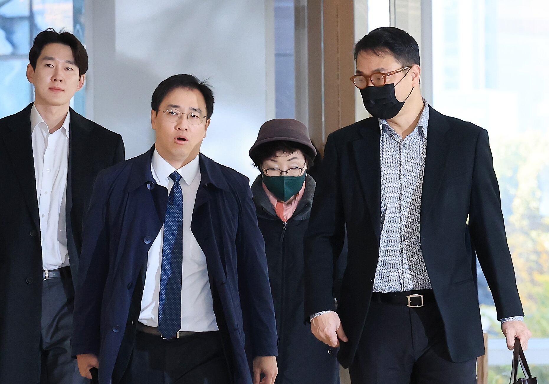 Choi Eun-soon, Kim Jin-woo Reappear Before Special Counsel
