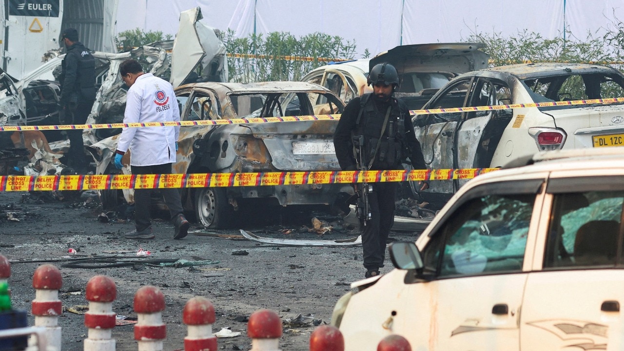 Red Fort blast: Initial findings reveal use of ammonium nitrate fuel ...