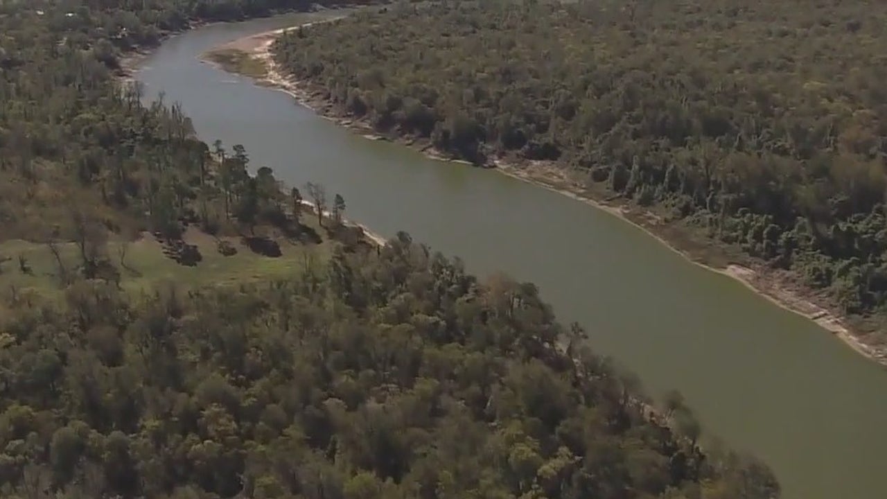 Trinity River drowning: 2 teens dead, father recovered by authorities