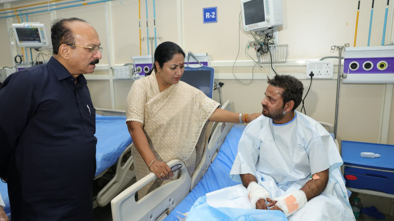 ‘Extremely distressing and alarming’: CM Rekha Gupta urges Delhiites to ...