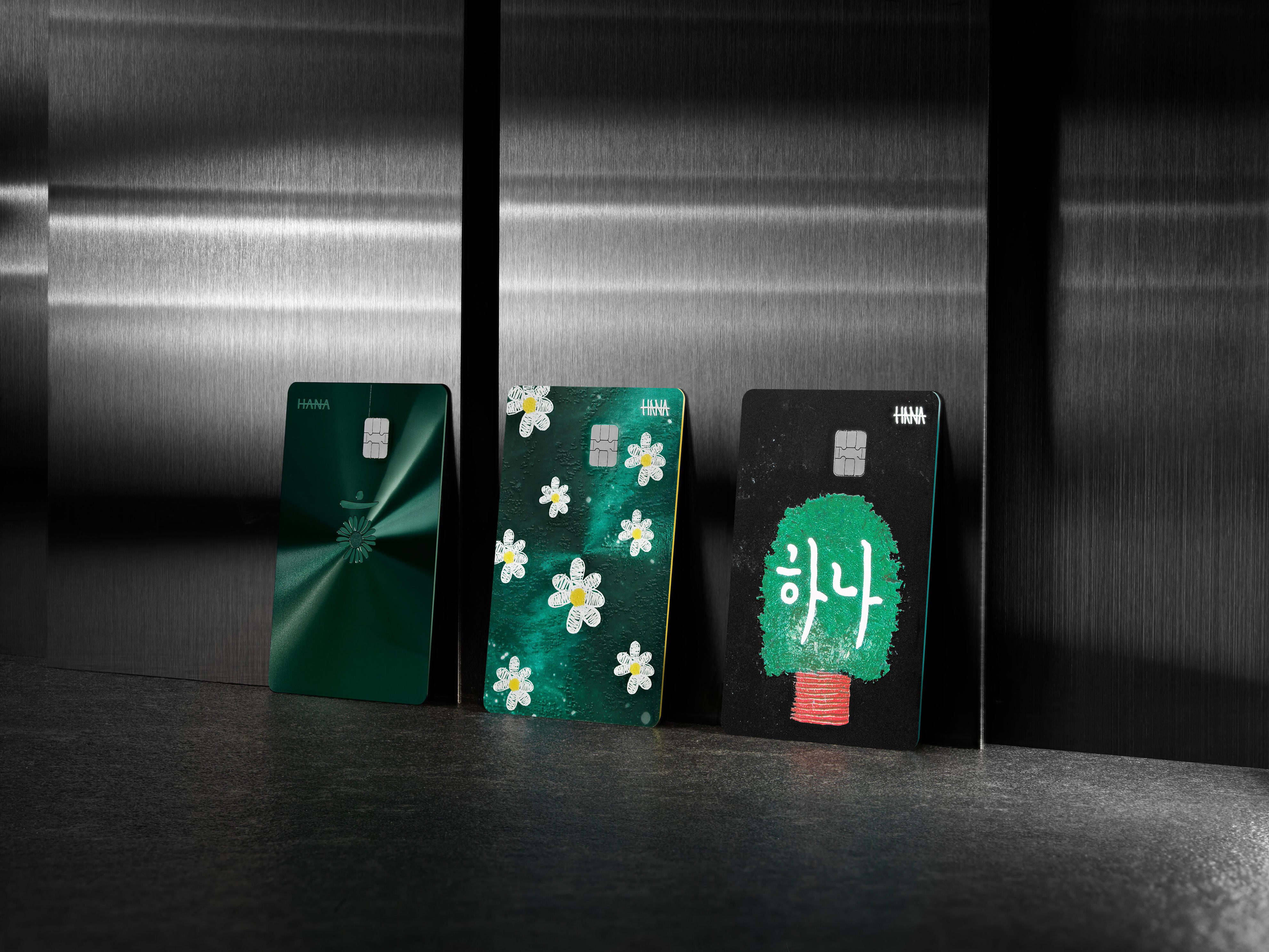 Hana Card Unveils G-Dragon-Designed Limited-Edition Cards