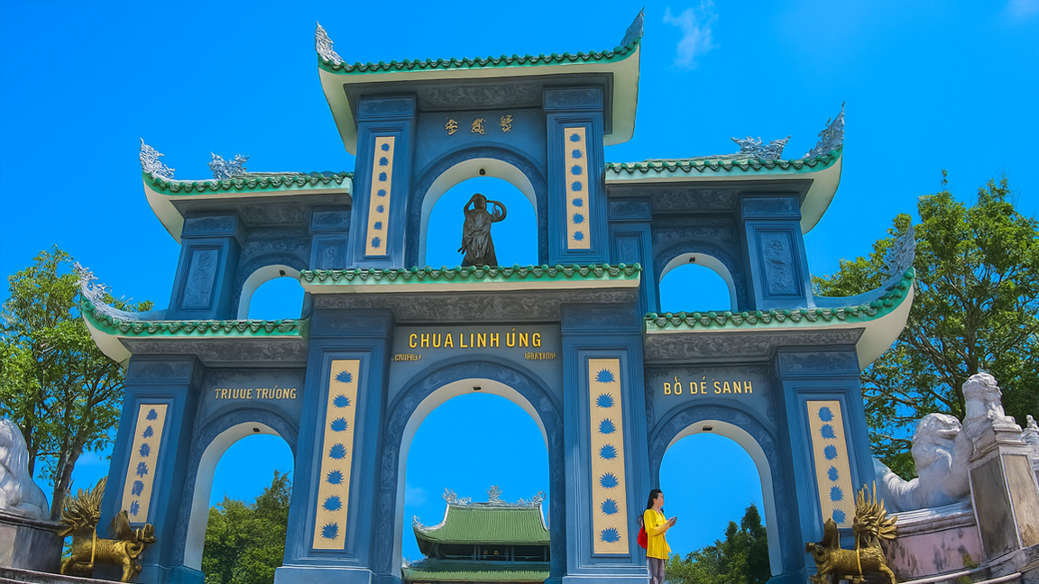 What’s Inside Vietnam’s Most Visited Pagoda?