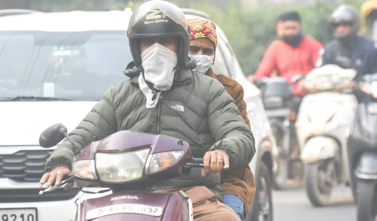 Severe Air Quality Crisis Hits Delhi as AQI Reaches 423