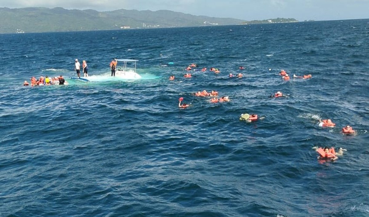 50 cruise passengers rescued after boat sinks at sea