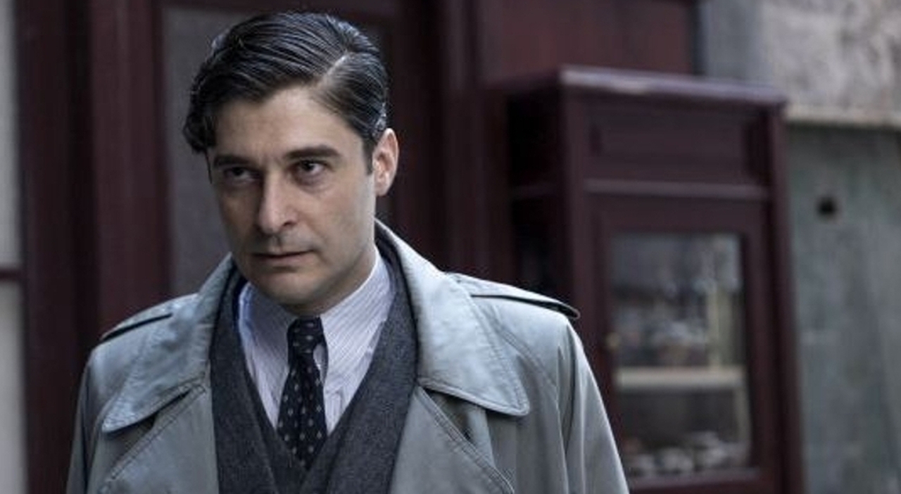 Il commissario Ricciardi, Lino Guanciale: «Il rugby mi ha salvato dai ...