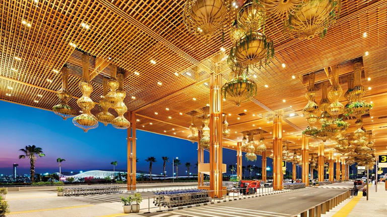 Bengaluru, Thiruvananthapuram airports advise early arrival after Red ...