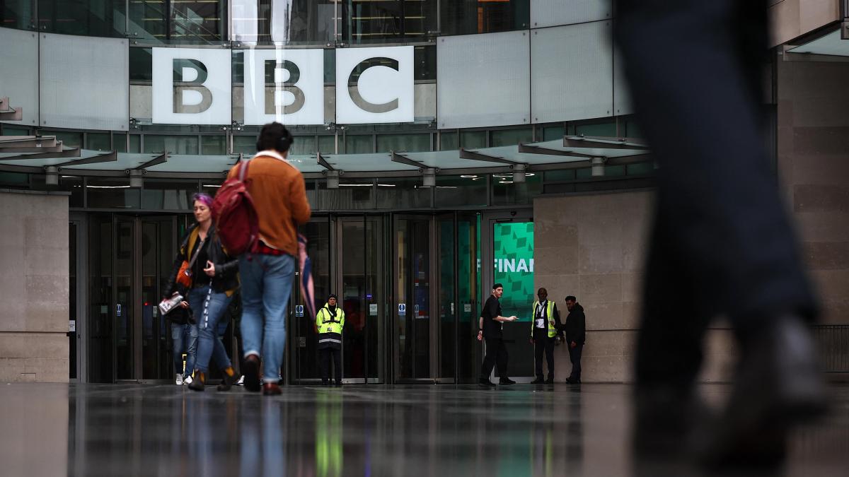 Trump Amenaza A La Bbc Con Una Demanda Por Difamación De 1000 Millones 9241