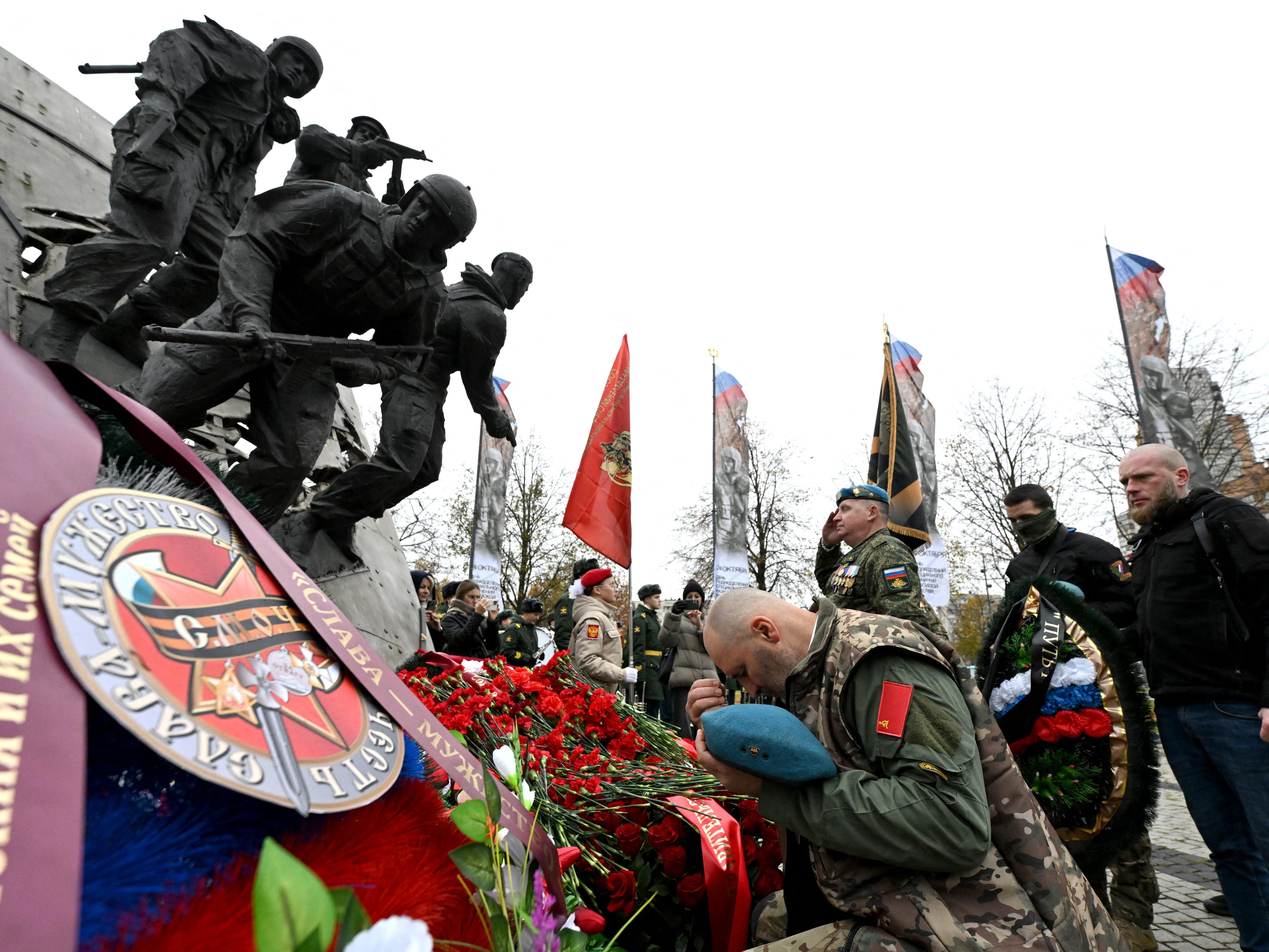 Ukraine says nearly 300 Russian troops died of drugs or bad food in the ...