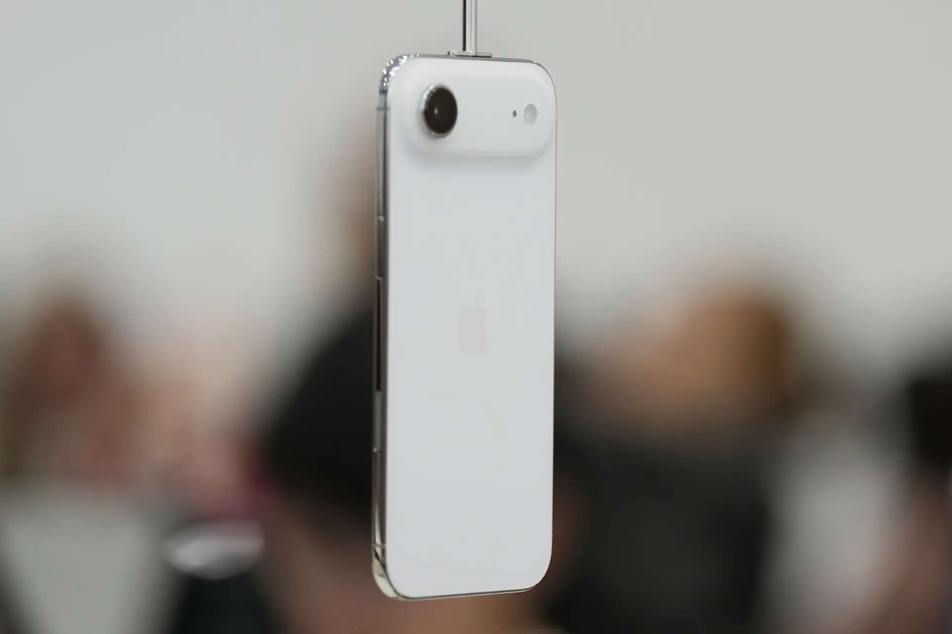 Apple reportedly delays iPhone Air 2, may stop current model production