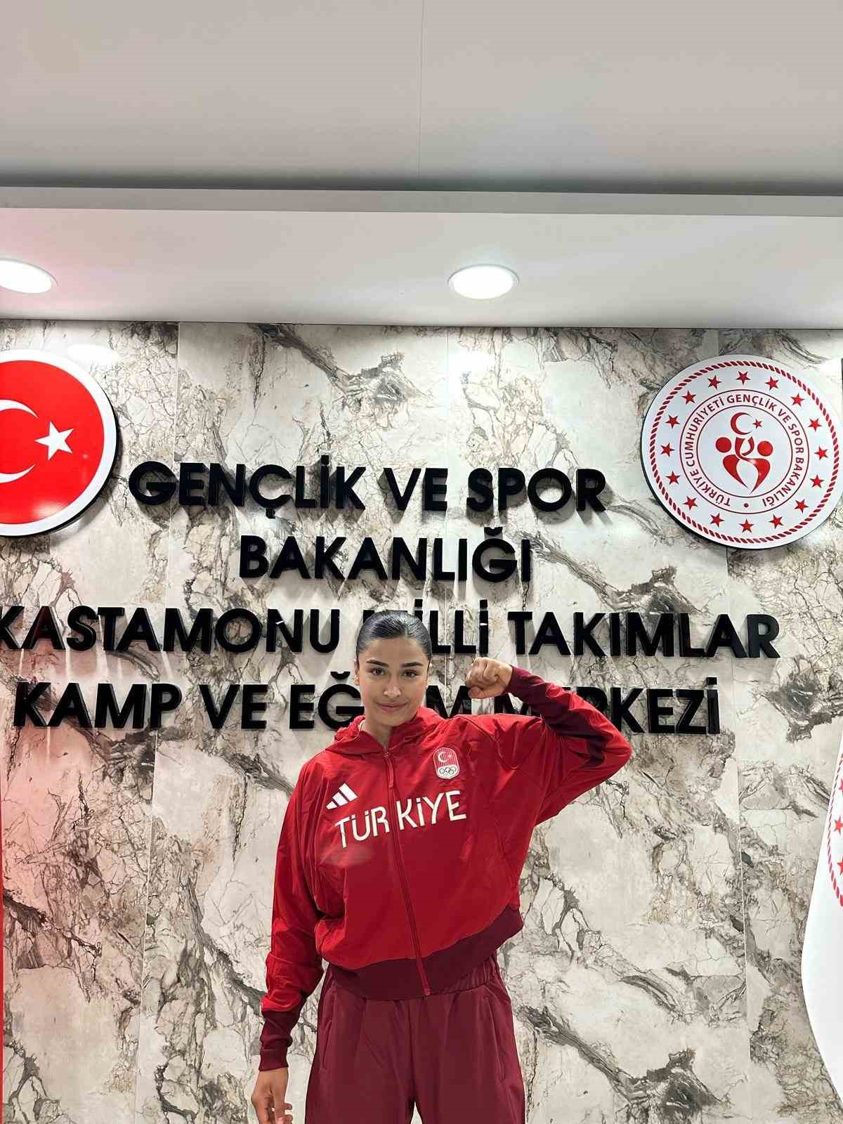 Berfin Kabak, İslami Dayanışma Oyunları’nda gümüş madalya kazanarak ...