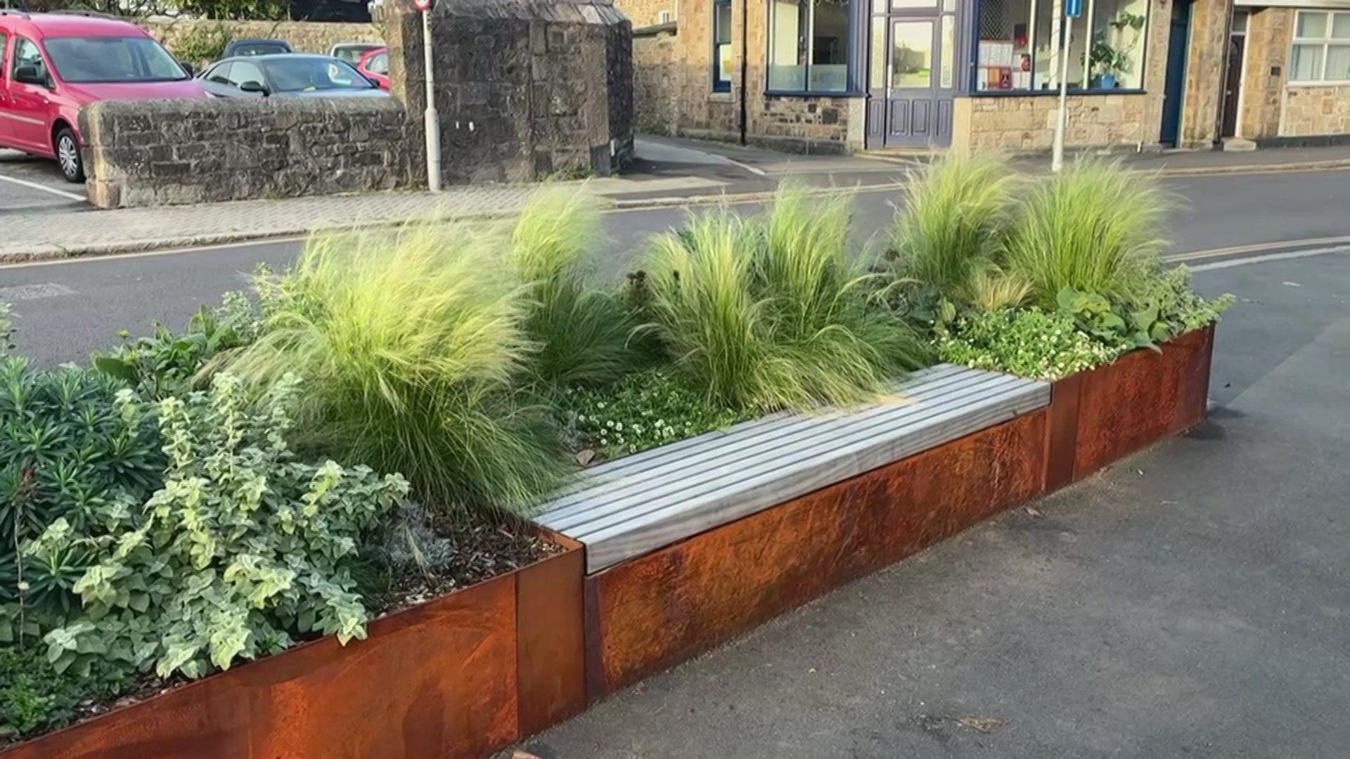 'Rust bucket' planters split opinion in town