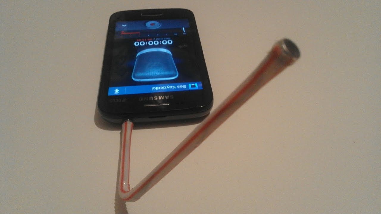 How to Make a DIY Smartphone Microphone from Old Earbuds & a Straw!