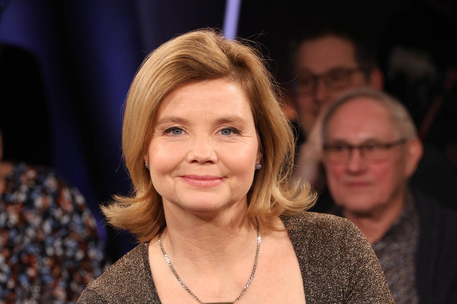 Serie „Frier & 50 – Am Ende meiner Tage“ : Annette Frier: „Älter werden ...