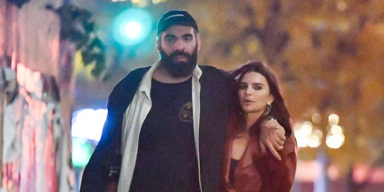 Τα καυτά φιλιά της Έμιλι Ραταϊκόφσκι με τον Ρομέν Γαβράς -Το μπλουζάκι ...
