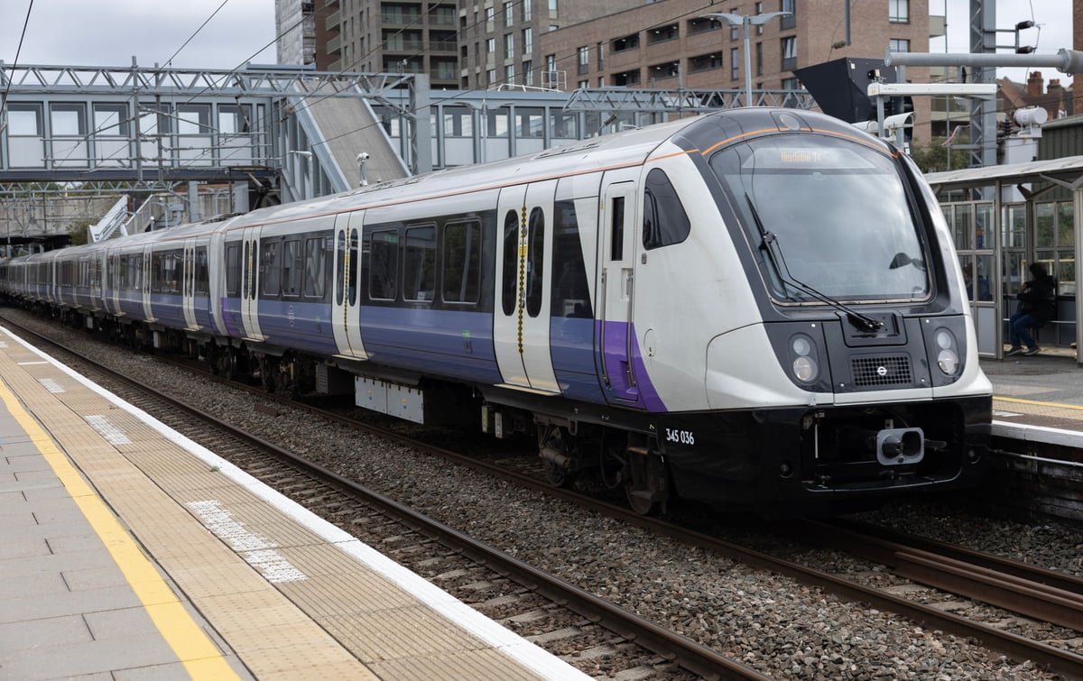 Elizabeth line chaos as electrical fault sparks severe delays