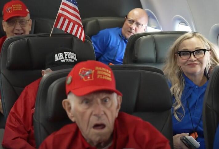 Obama has special surprise for vets who came to Washington for Veterans Day