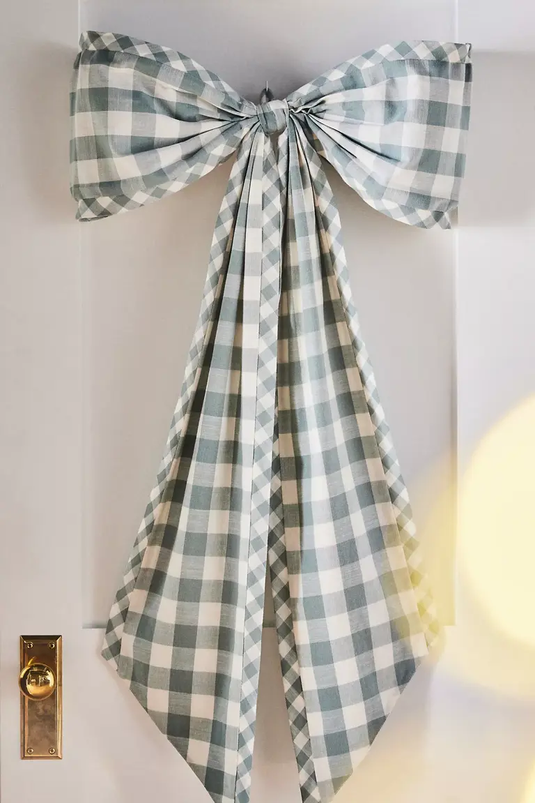 Anthropologie's Bow Tree Topper Is Also a Chic Door Bow