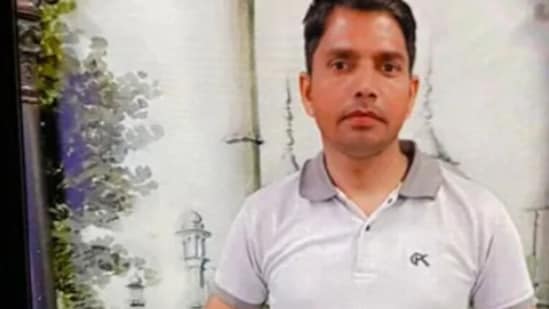 2 friends from UP killed in Delhi blast: DTC conductor, trader die ...