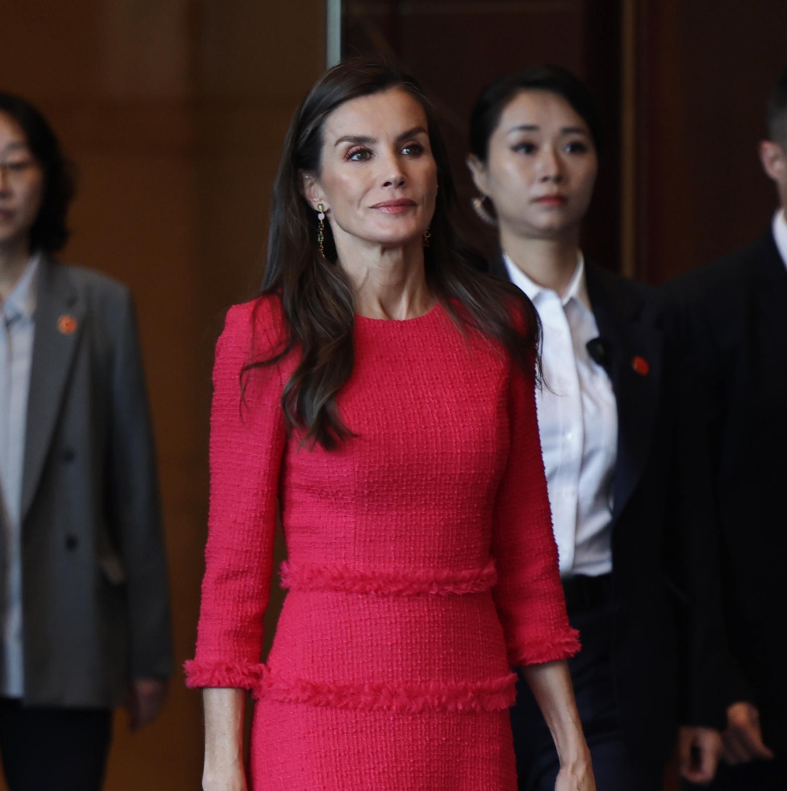 Queen Letizia adds color to her first day in China with a fitted ...