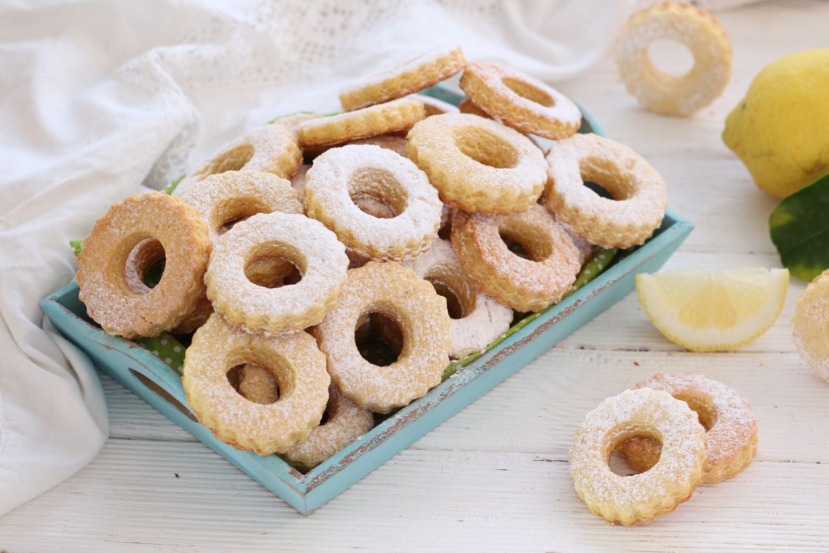 Rustic lemon cookies
