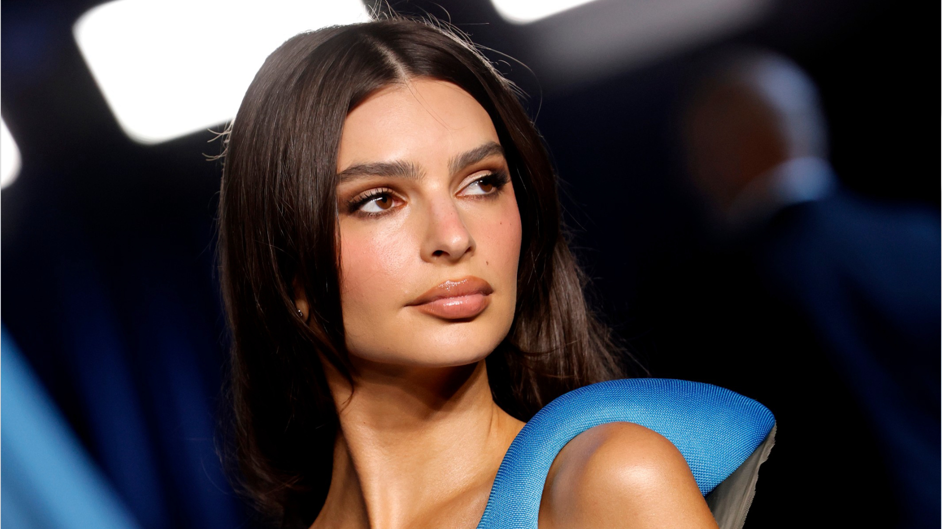 Emily Ratajkowski et Romain Gavras s'embrassent à New York