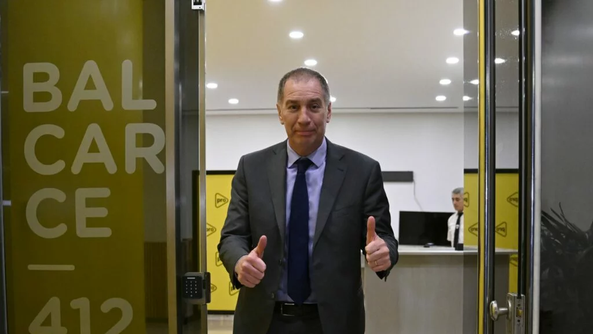 El Gobierno oficializó a Diego Santilli como nuevo ministro del ...
