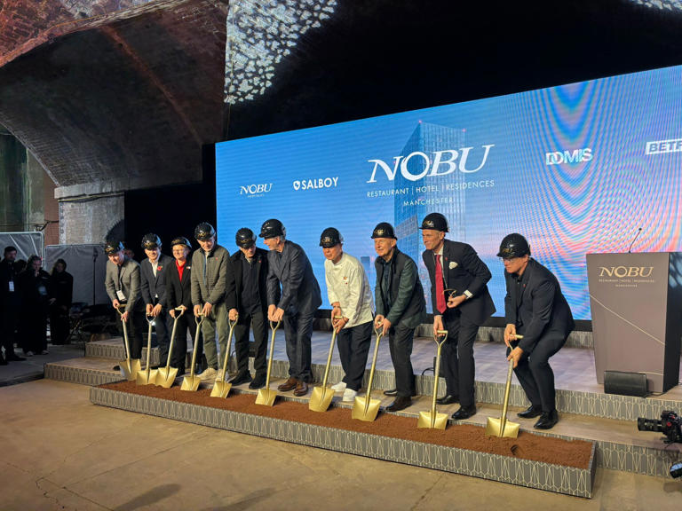 Star-studded welcome as Robert De Niro kicks off building Manchester’s ...